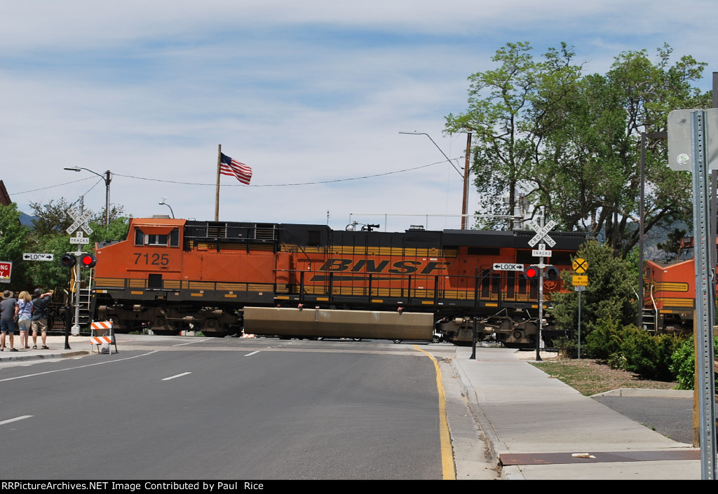 BNSF 7125